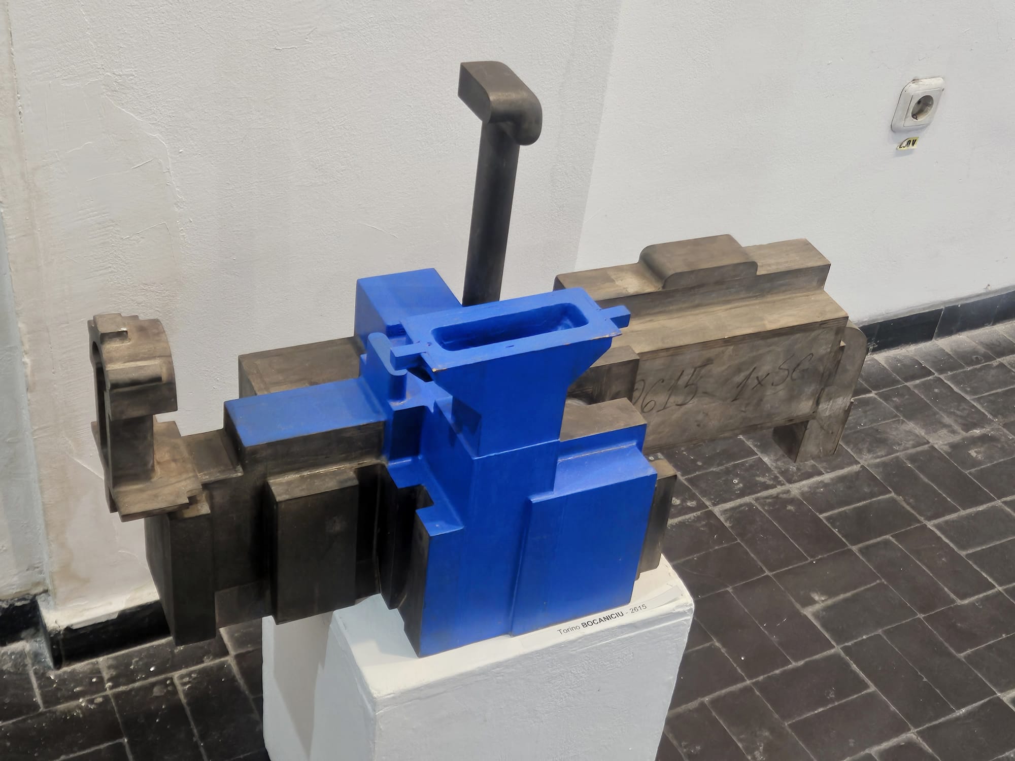 Expoziția aniversară „Prezentul continuu” de la Centrul Artelor Vizuale ...